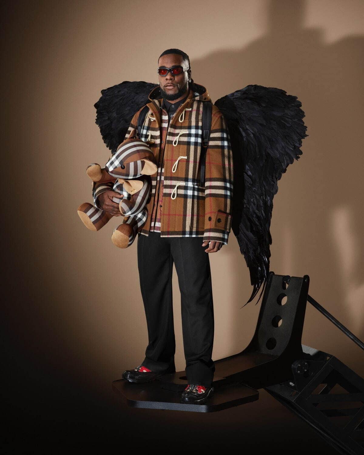 Check out Burberry’s latest 2022 festive campaign, ‘The Night Before ...